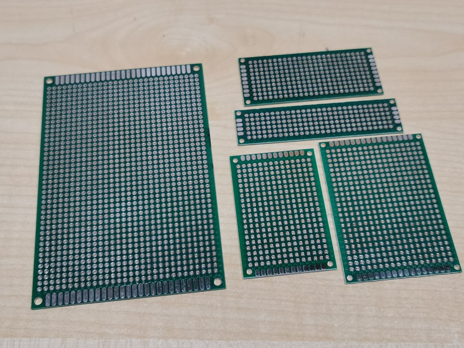 Raster prototipna PCB plošča, dvostranska, metalizirana - 5 kosov