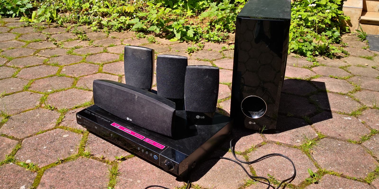 LG HT503 hišni kino,dvd divx predvajalnik,