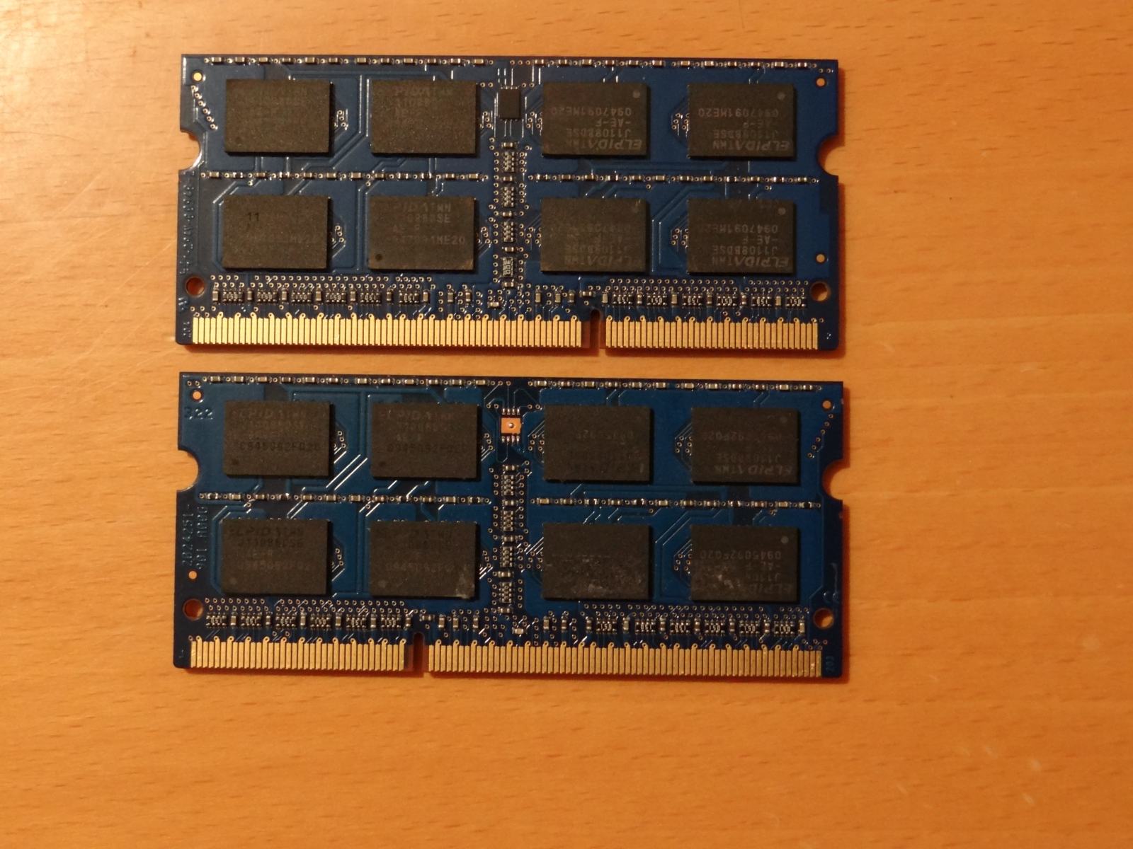 4GB dual channel RAM DDR3 1067MHz za prenosnike