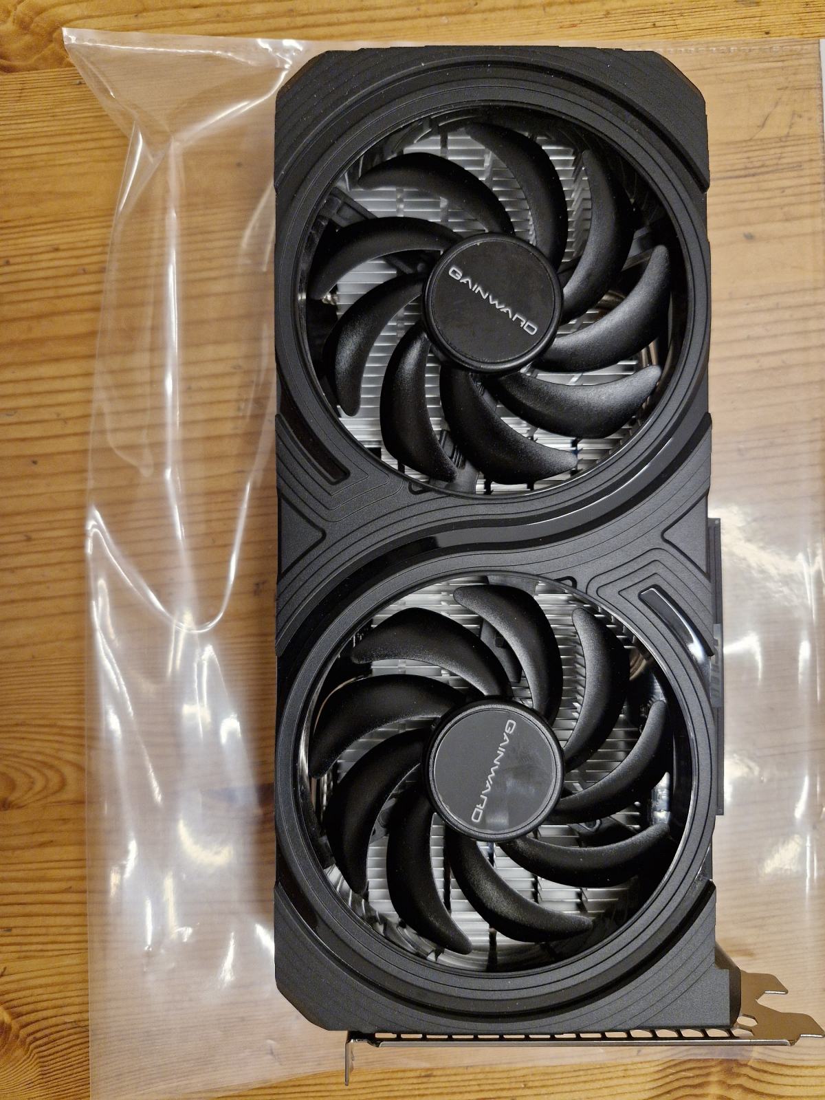 NOVA Gainward GeForce RTX 4060 Python II