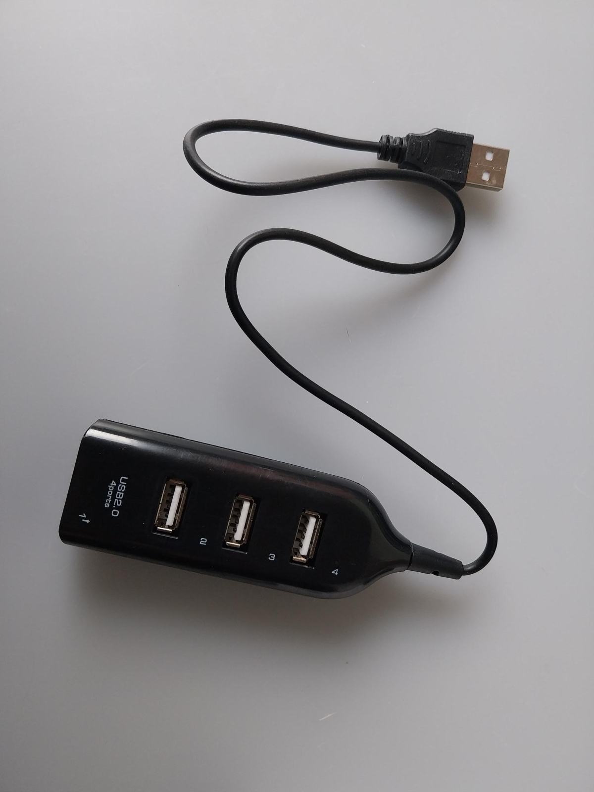 USB RAZDELILEC HUB 4 PORTNI