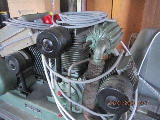 Prodam kompresor 750 litrov