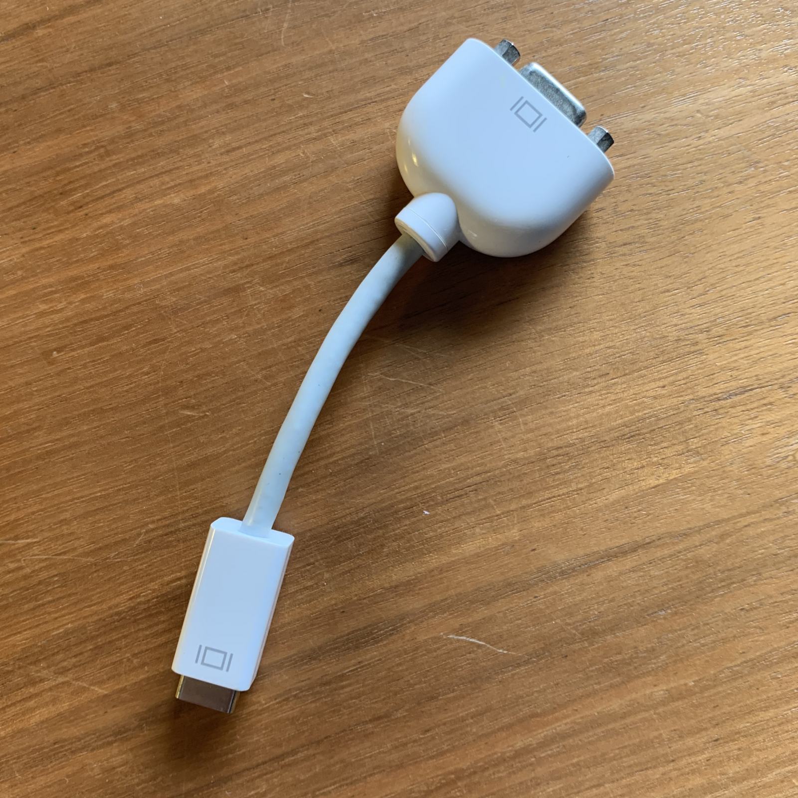 Apple DisplayPort/VGA adapter