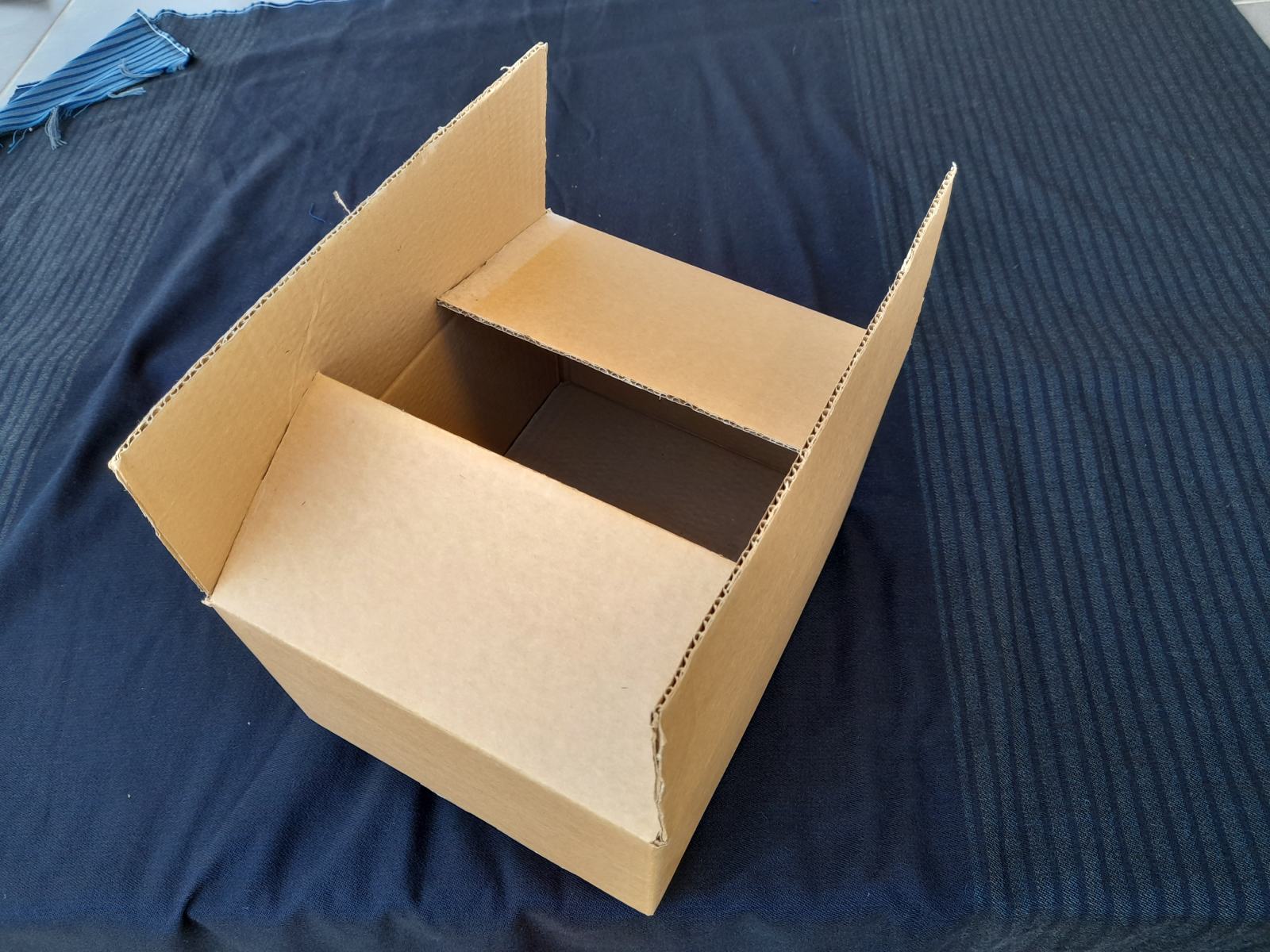 Kartonske škatle 33x25