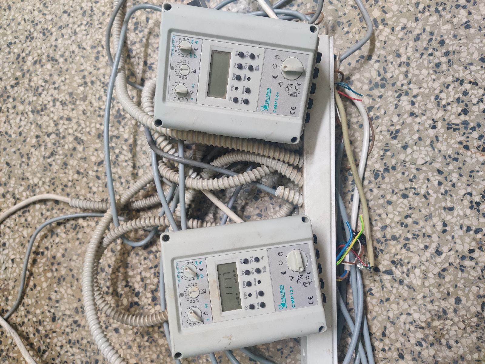 Seltron CMP 12+, 2 enoti