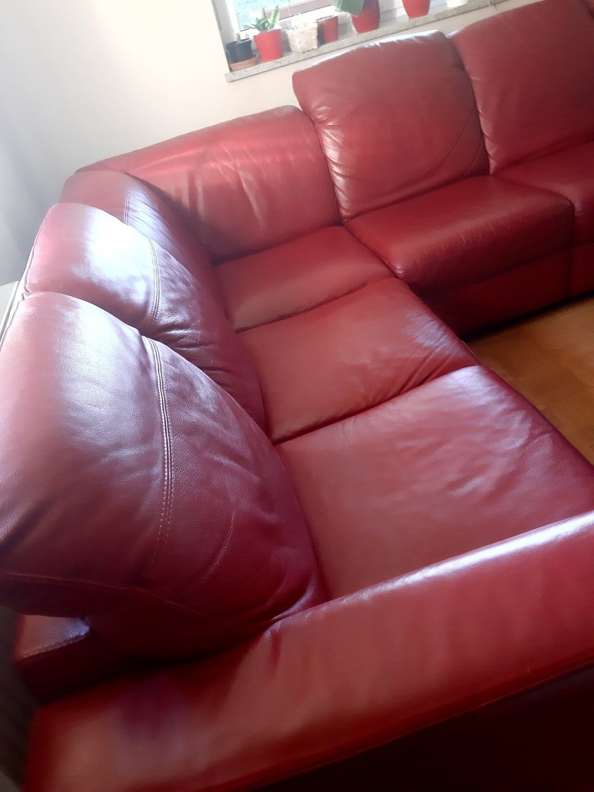 Kotna sedežna garnitura Natuzzi