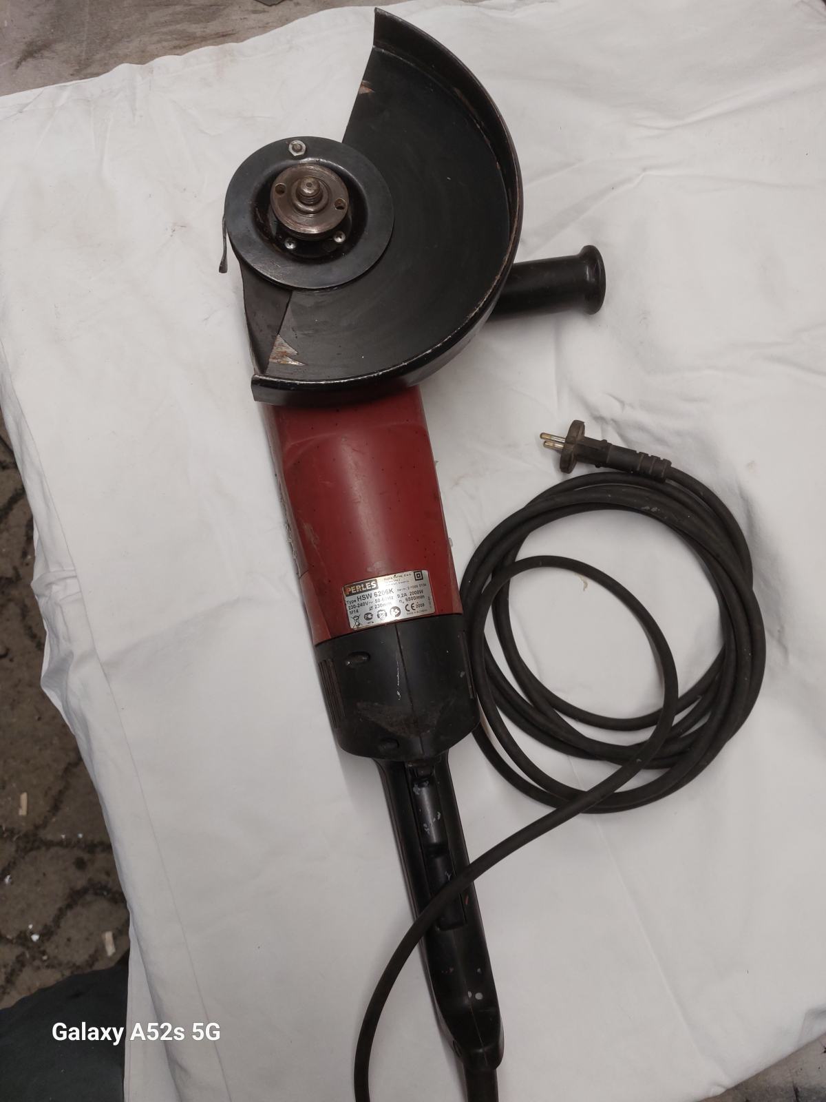 PERLES kotni brusilnik 2000 W