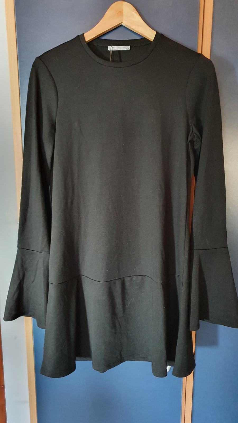 Nova črna obleka ZARA