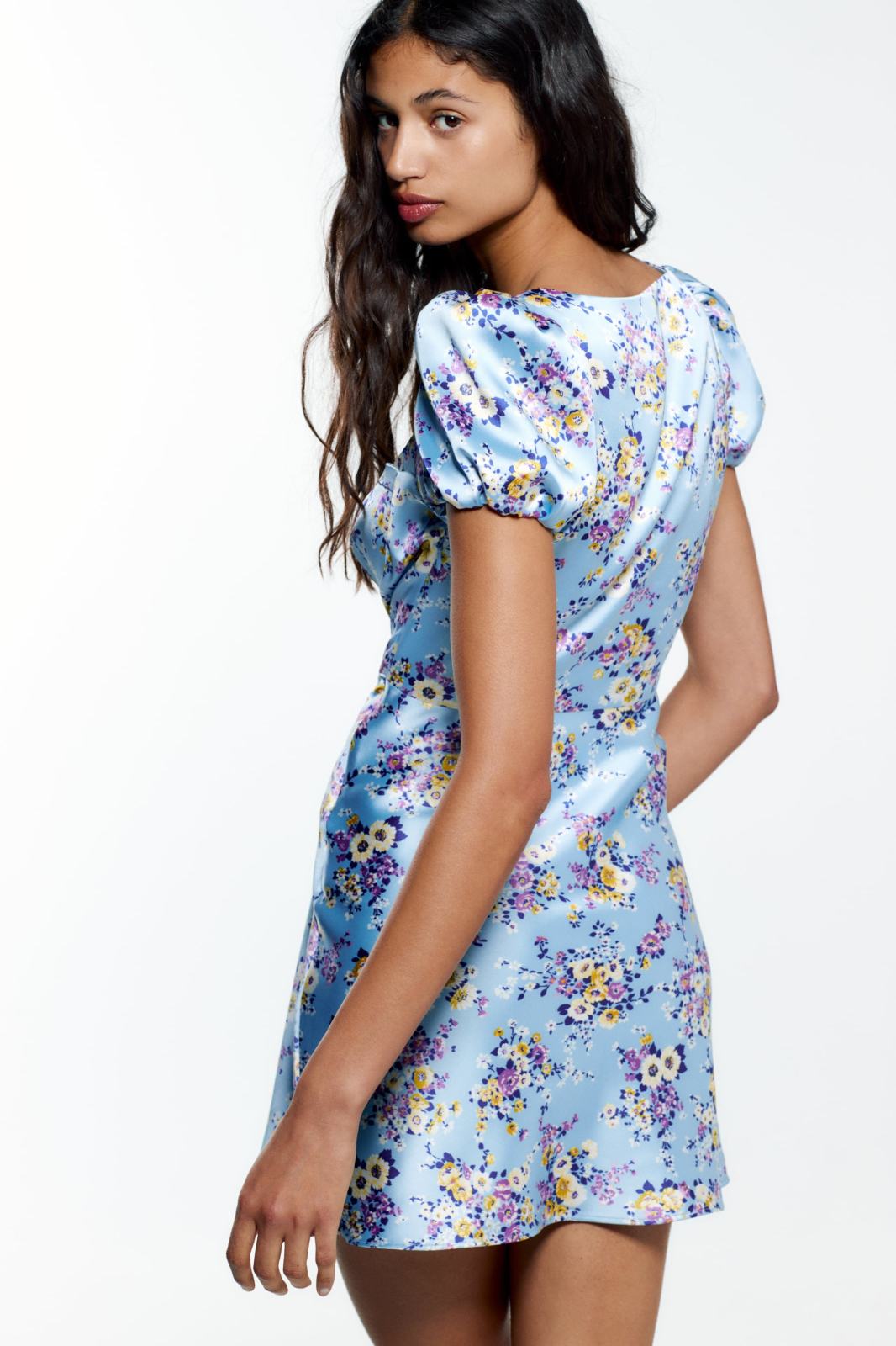 Nova saten obleka Zara