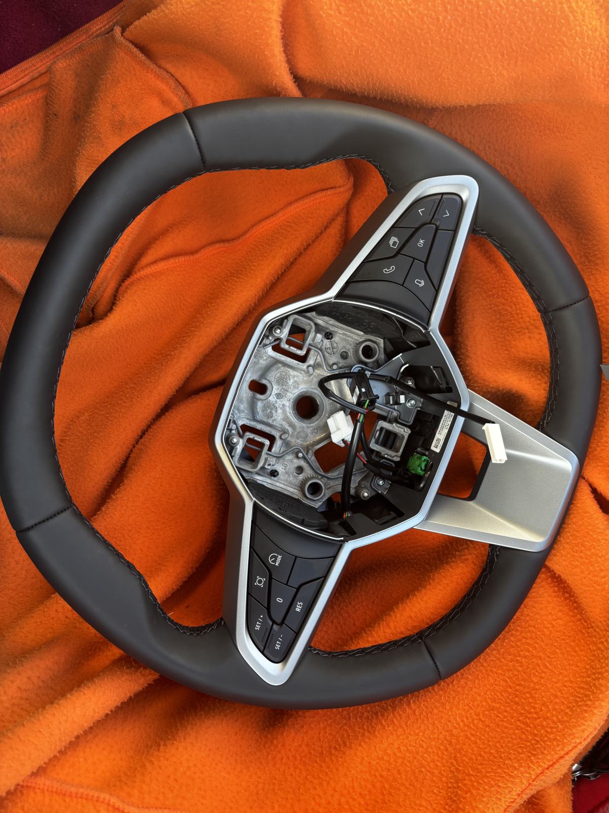 Volan Nova Dacia Duster