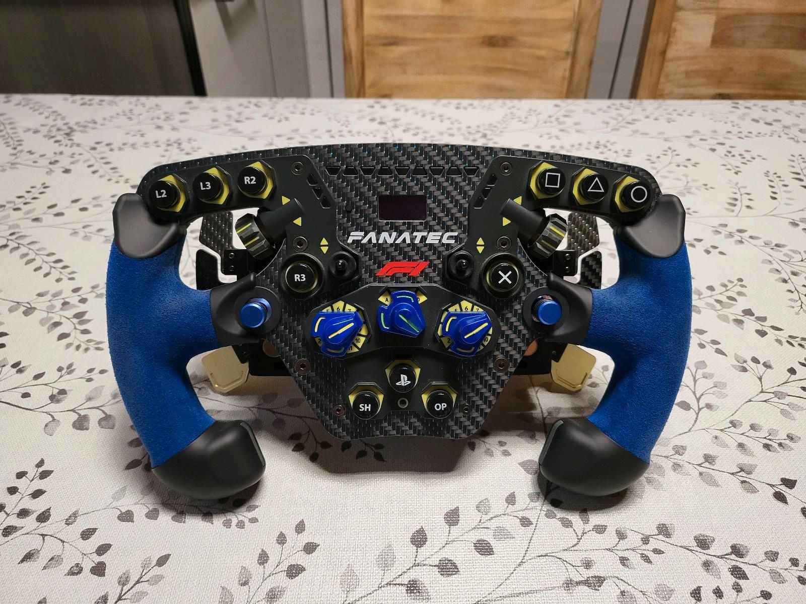 Fanatec Podium F1 Racing Wheel + Fanatec ClubSport CSP V3 pedali