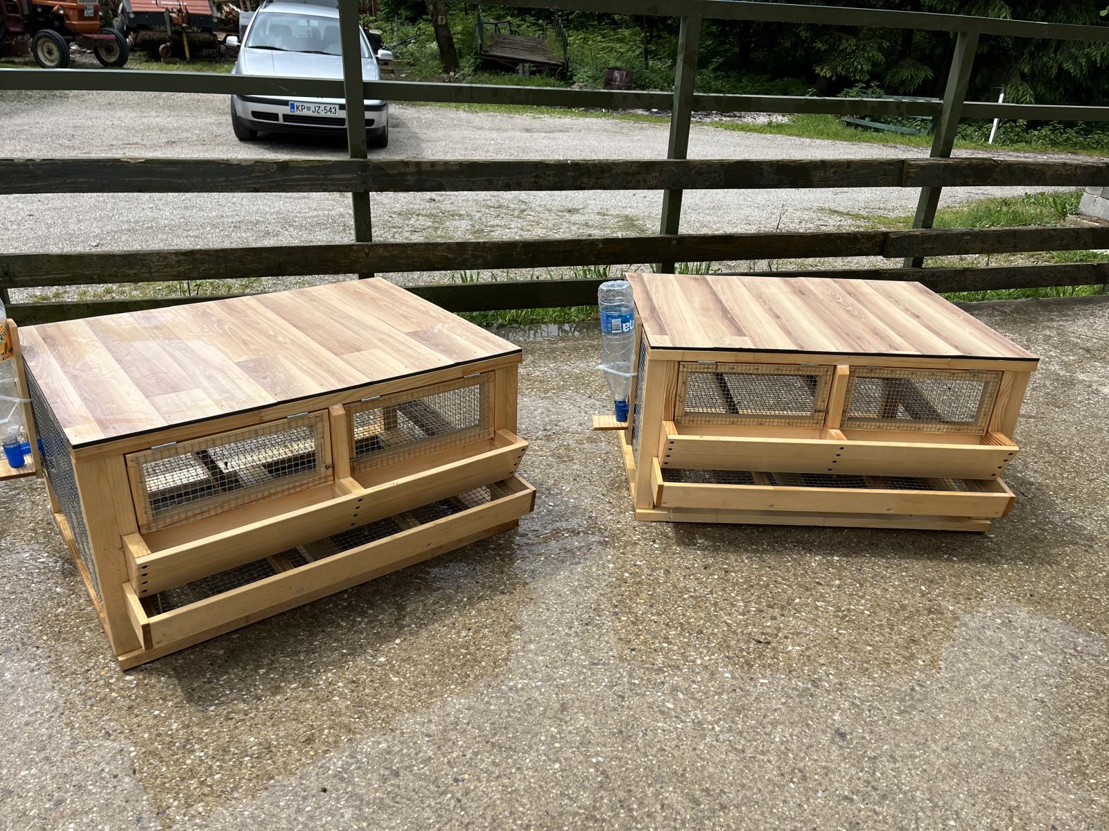 2 kletki za prepelice