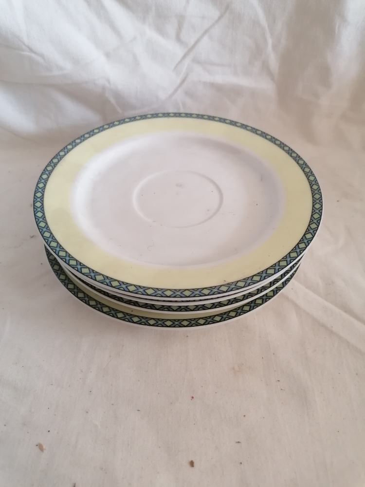 KERAMIČNI KROŽNIČKI plitvi 4 kos P15 za čaj