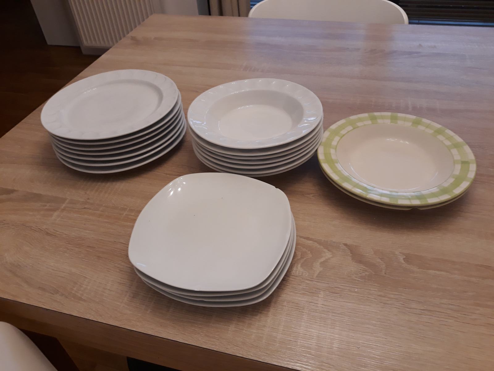 Krožniki - globoki in plitvi