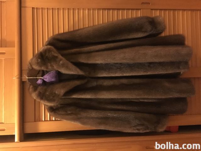 Krznen plašč iz Nerca