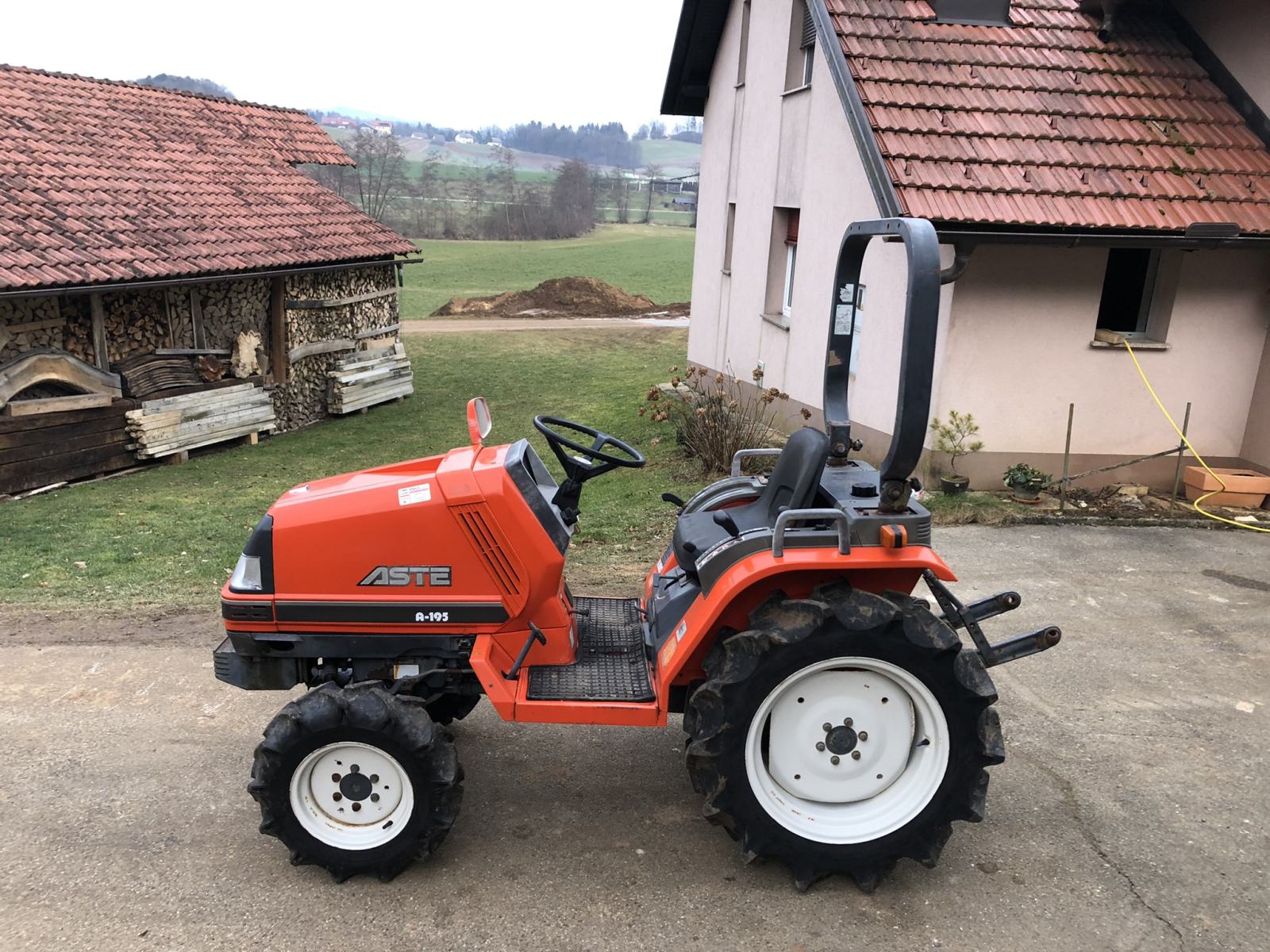 Kubota Aste-195 mini traktor