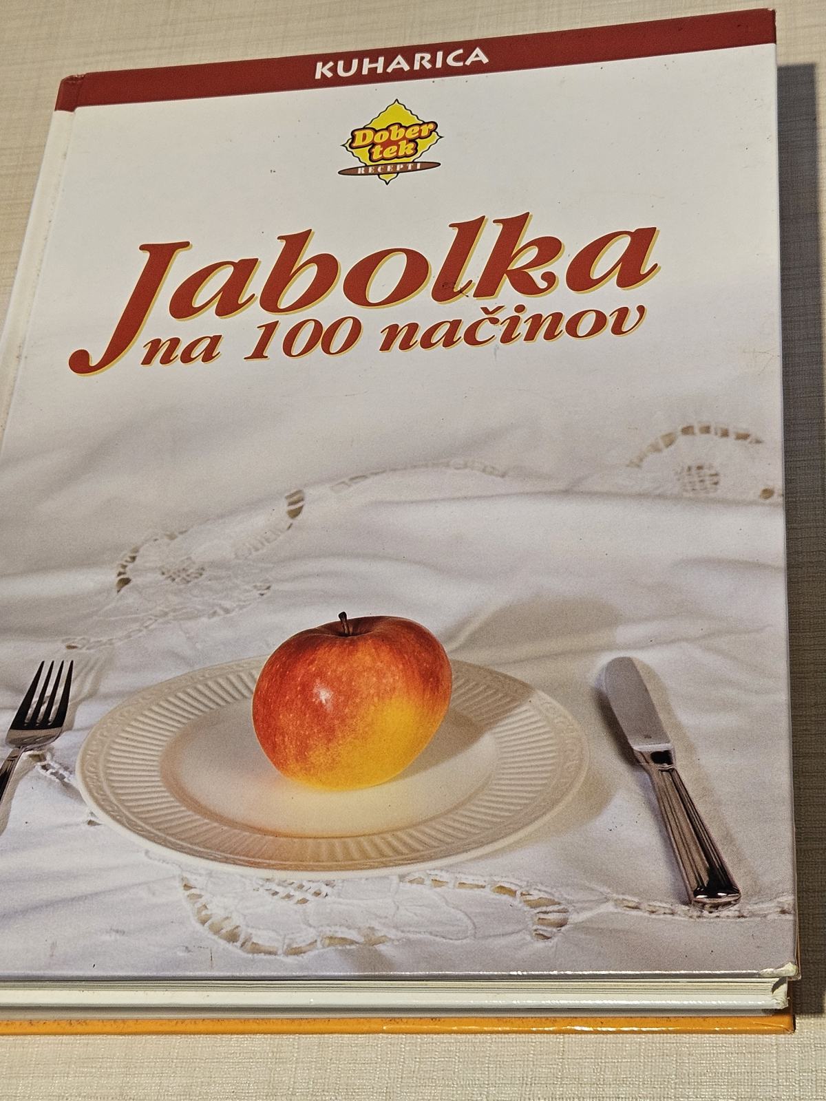 Knjiga: Jabolko na 100 načinov