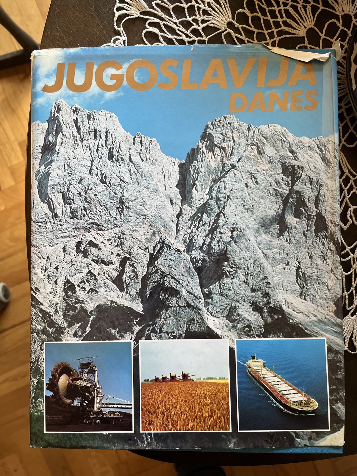 Monografija Jugoslavija danes