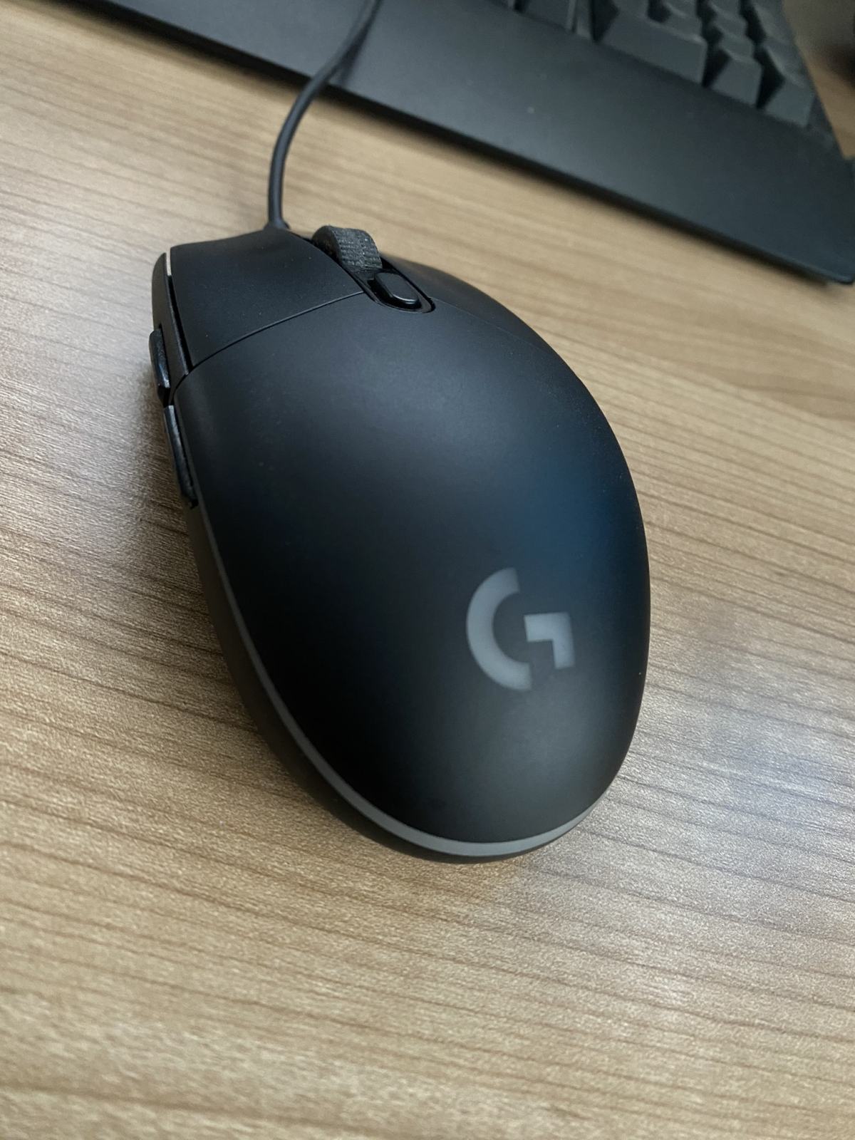 Logitech g203