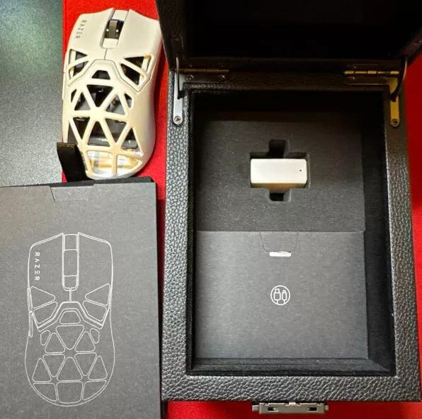 Razer Viper Mini Signature Edition White