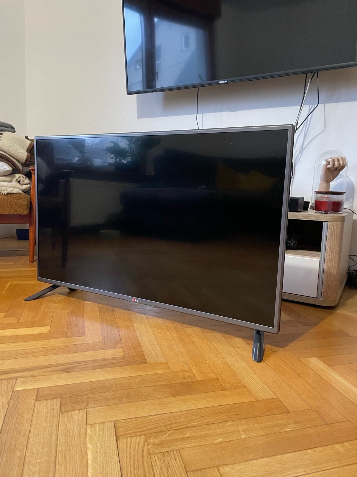 Full HD LCD TV LG 42” (106cm)