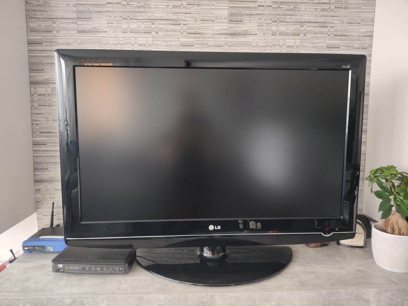 LG LCD televizor 37LG5000
