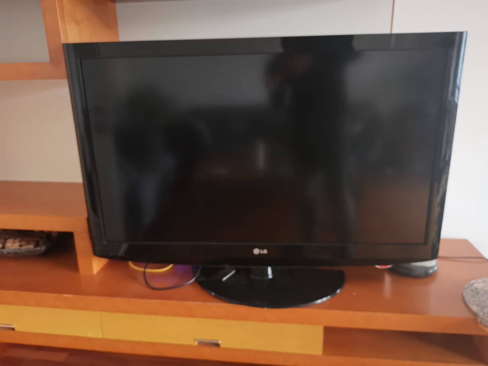 LG LCD TV 42LH2000