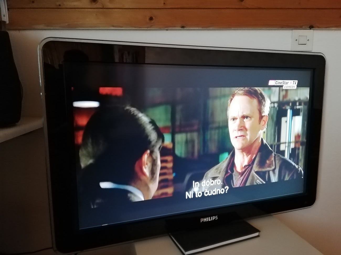 Philips LCD TV 37PFL5603H 94 cm (37) digital TV with Pixel Plus HD