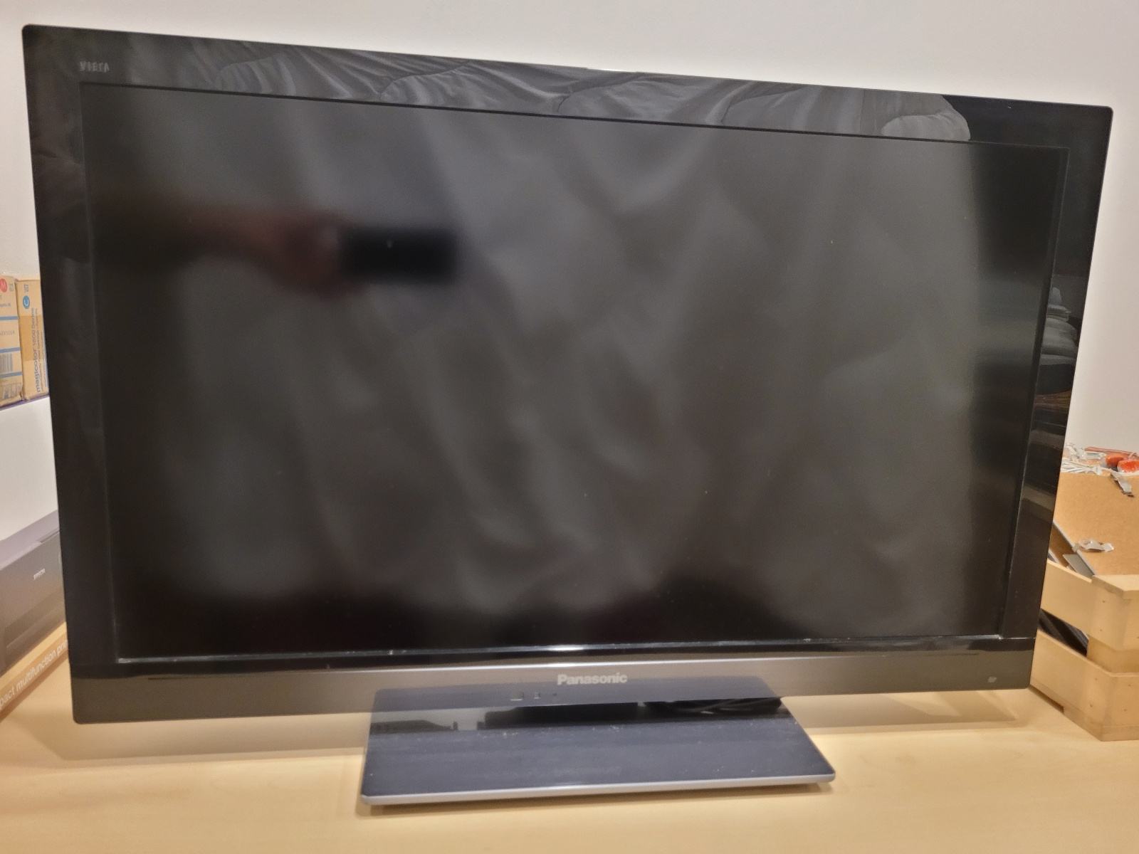 PRODAM LCD TELEVIZOR PANASONIC VIERA 32