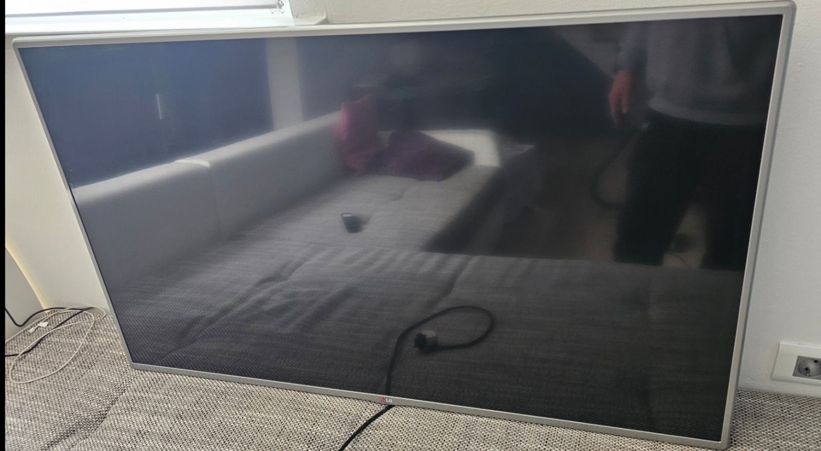 Prodam LCD TV LG50LB580V