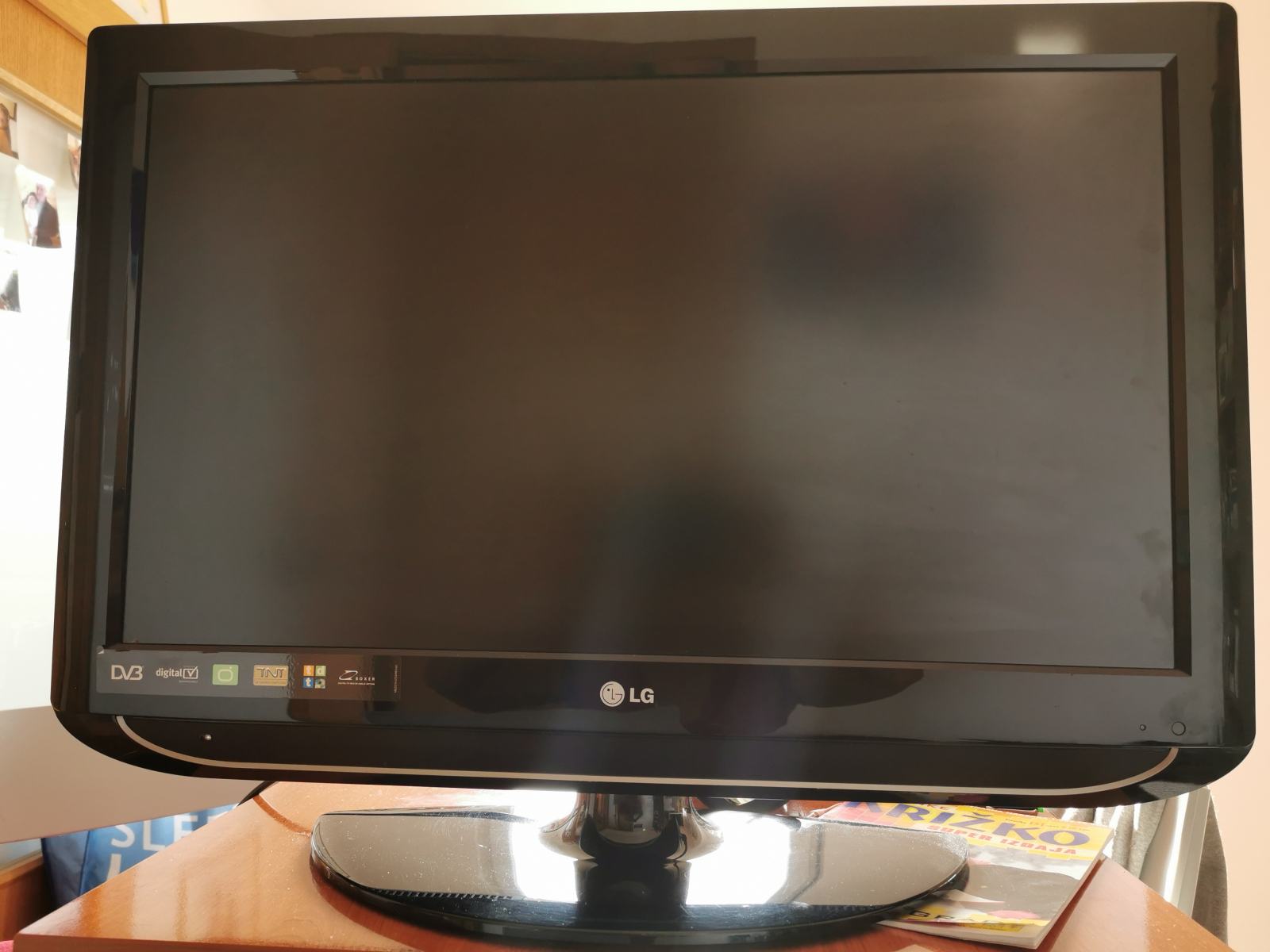 Prodam televizijski sprejemnik LG