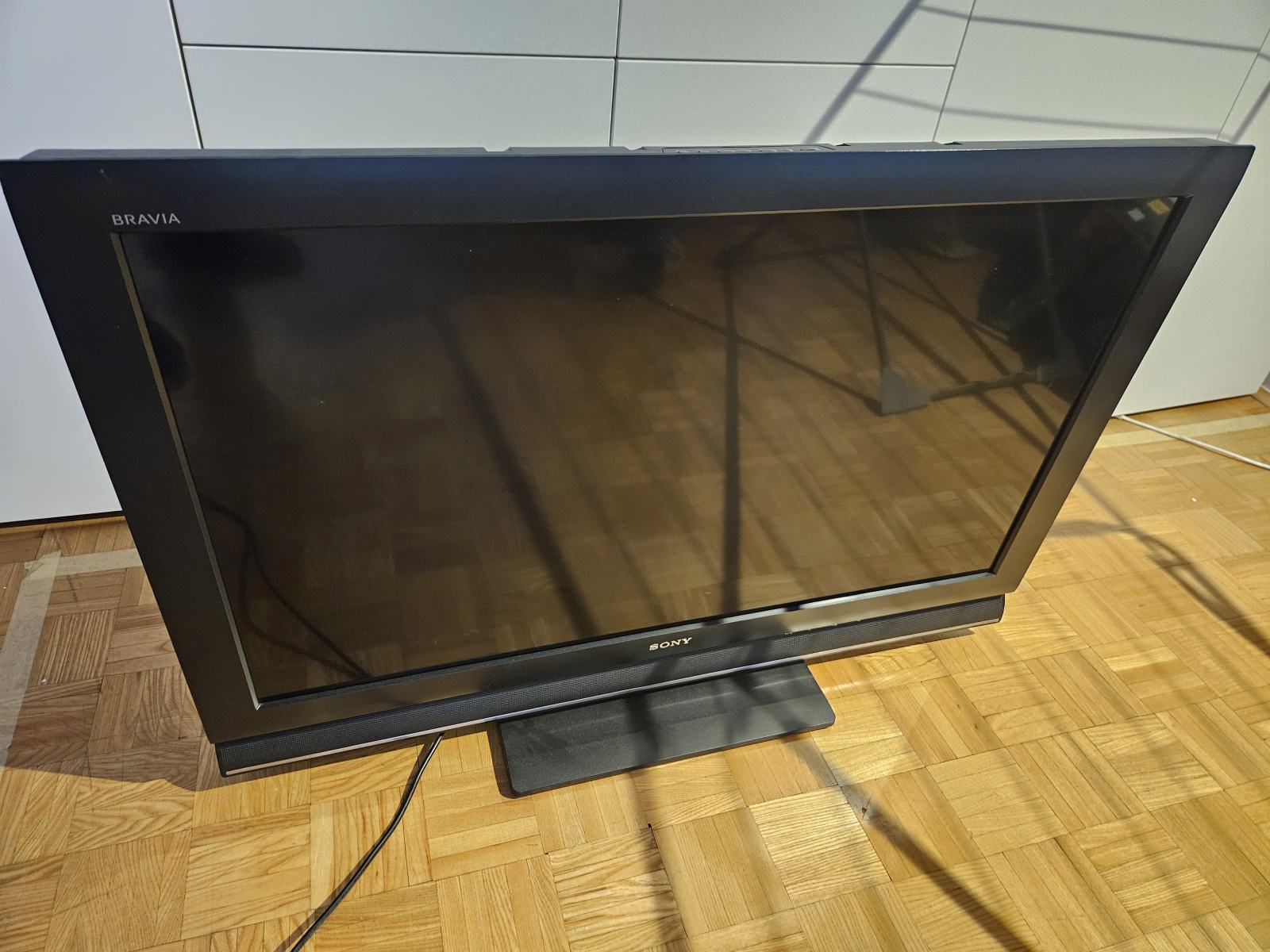 Sony Bravia KDL-40L4000 Delujoc 40 inch LCD TV