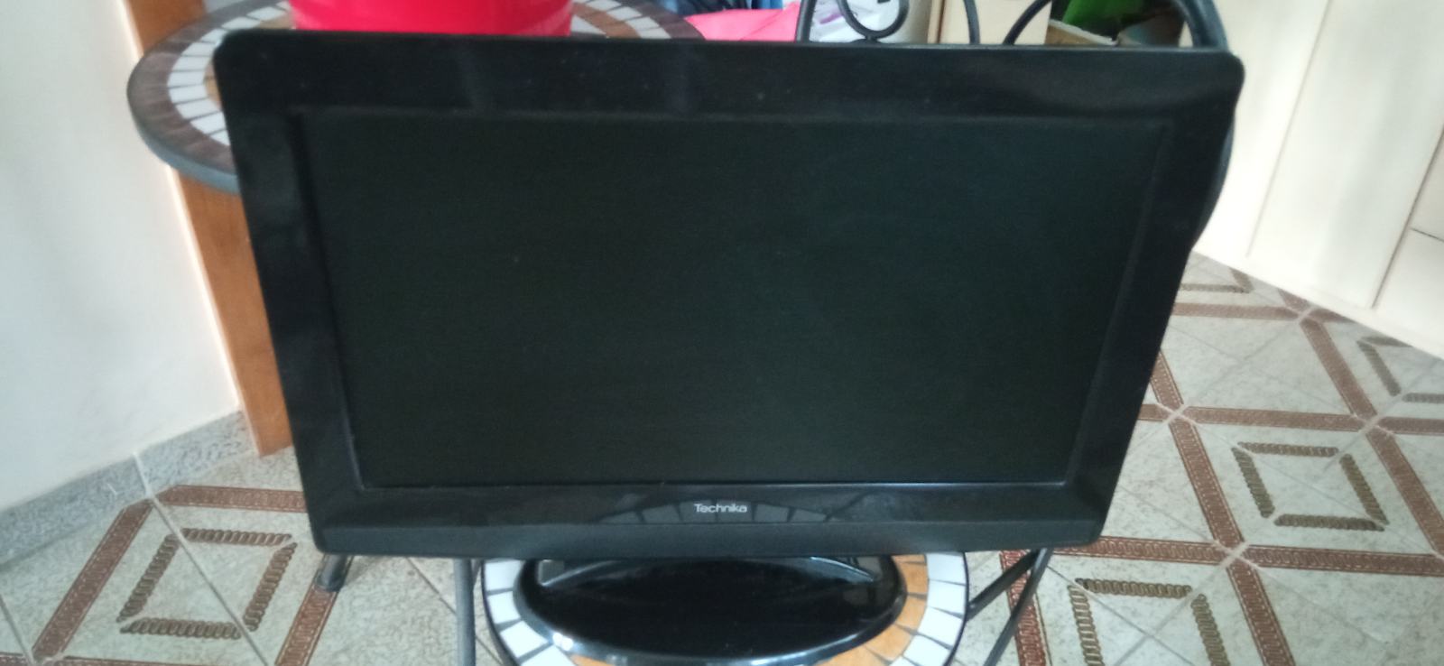 Technika LCD 22-541 TV