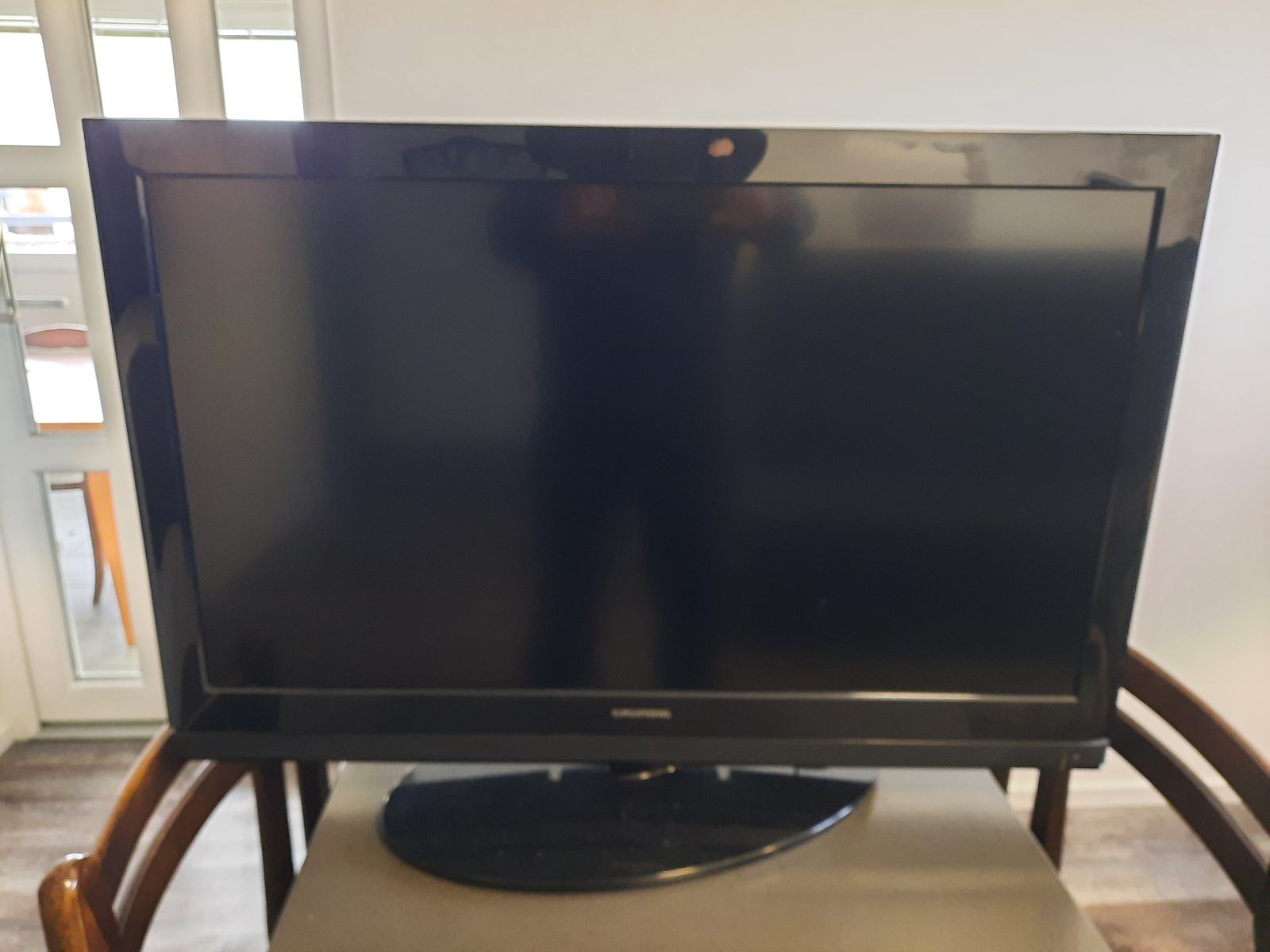 Televizija Grundig VLC 7121C