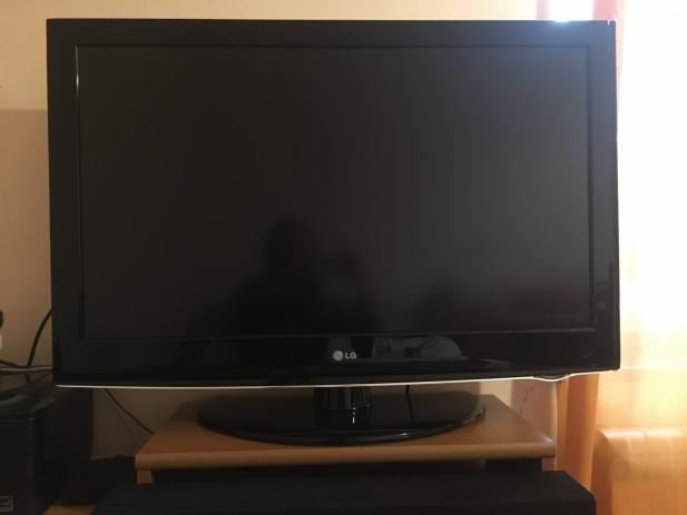 Televizor LG 37LH3000 1080p HD 94 cm