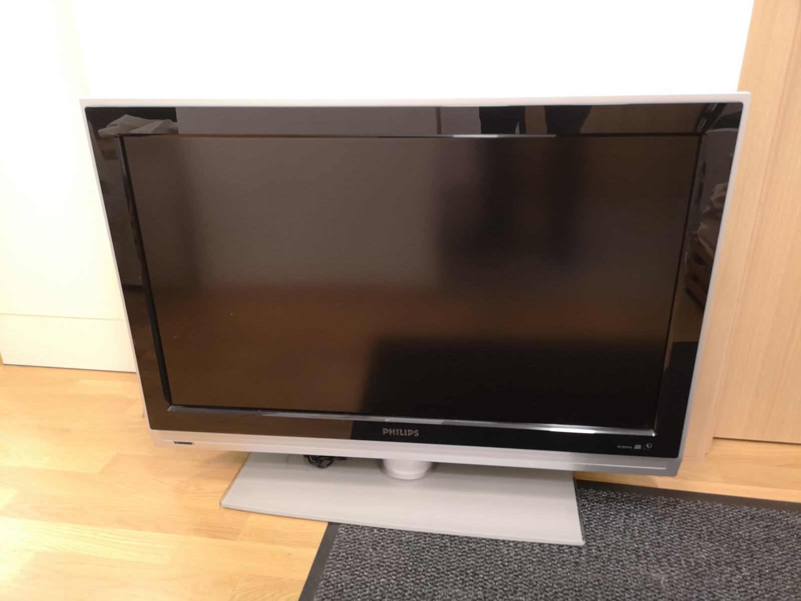 TV Philips 37PFL5322, 37, premer 94 cm