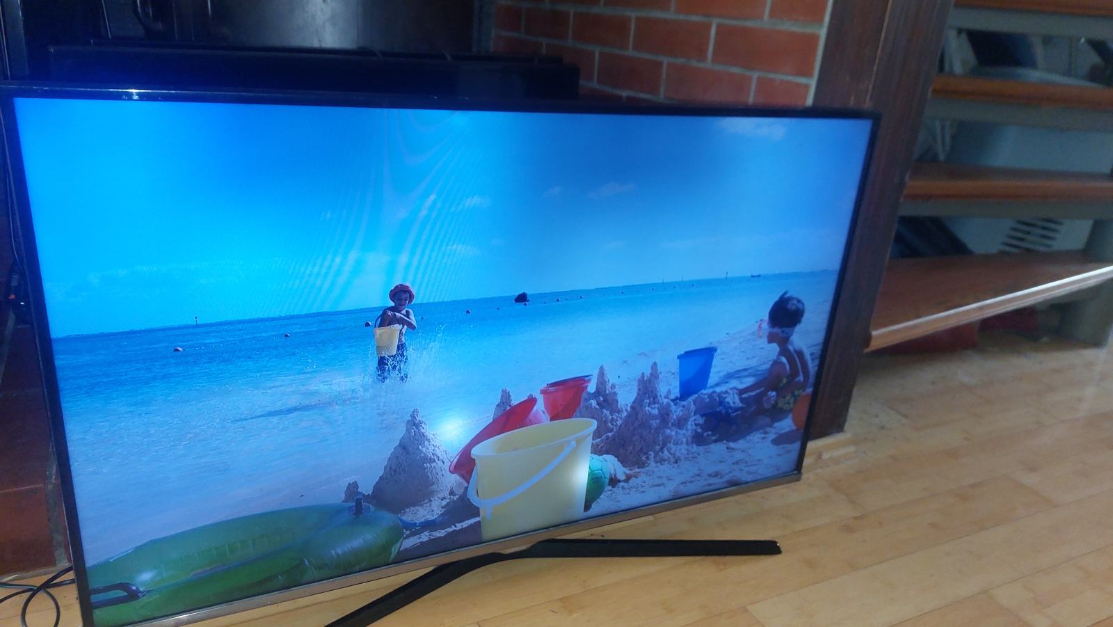 TV Samsung UE40 J5100A (102cm,smart,slikNP)