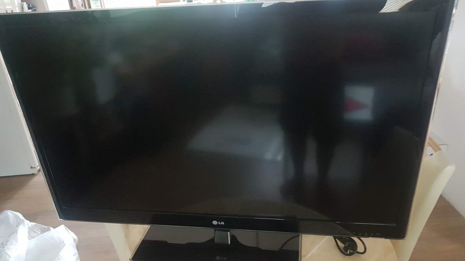 LG 47LW5500 3D 47 LCD LED TV sprejemnik