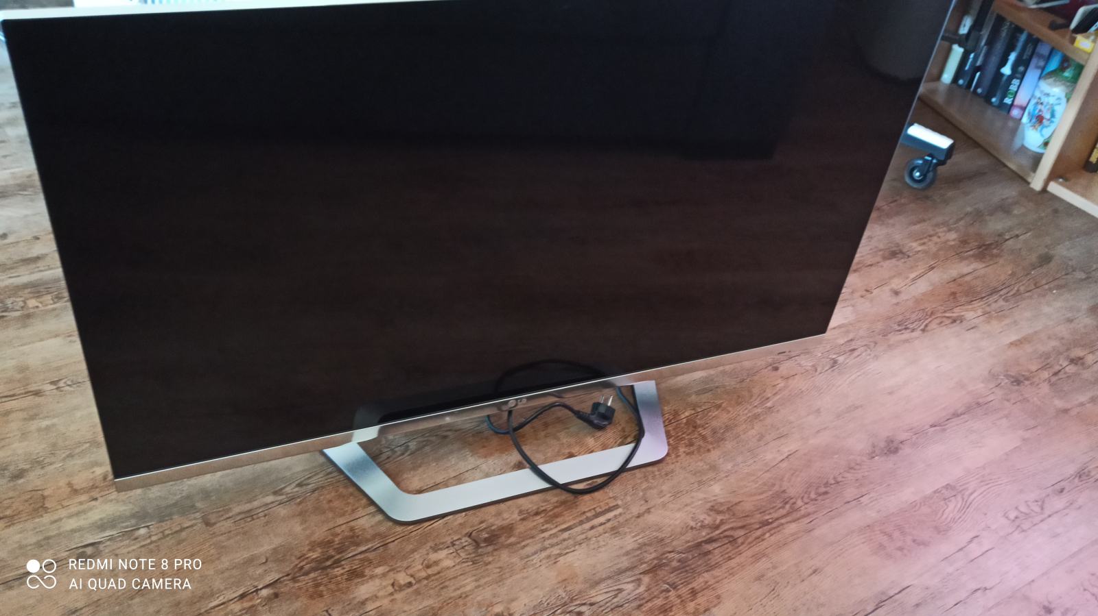 Prodam LG TV sprejemnik 47 lm670s