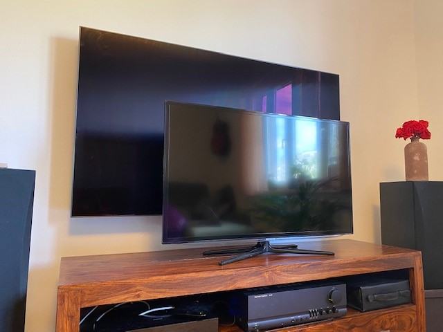 Samsung FULL HD LED (UE40ES6100) 40 inč