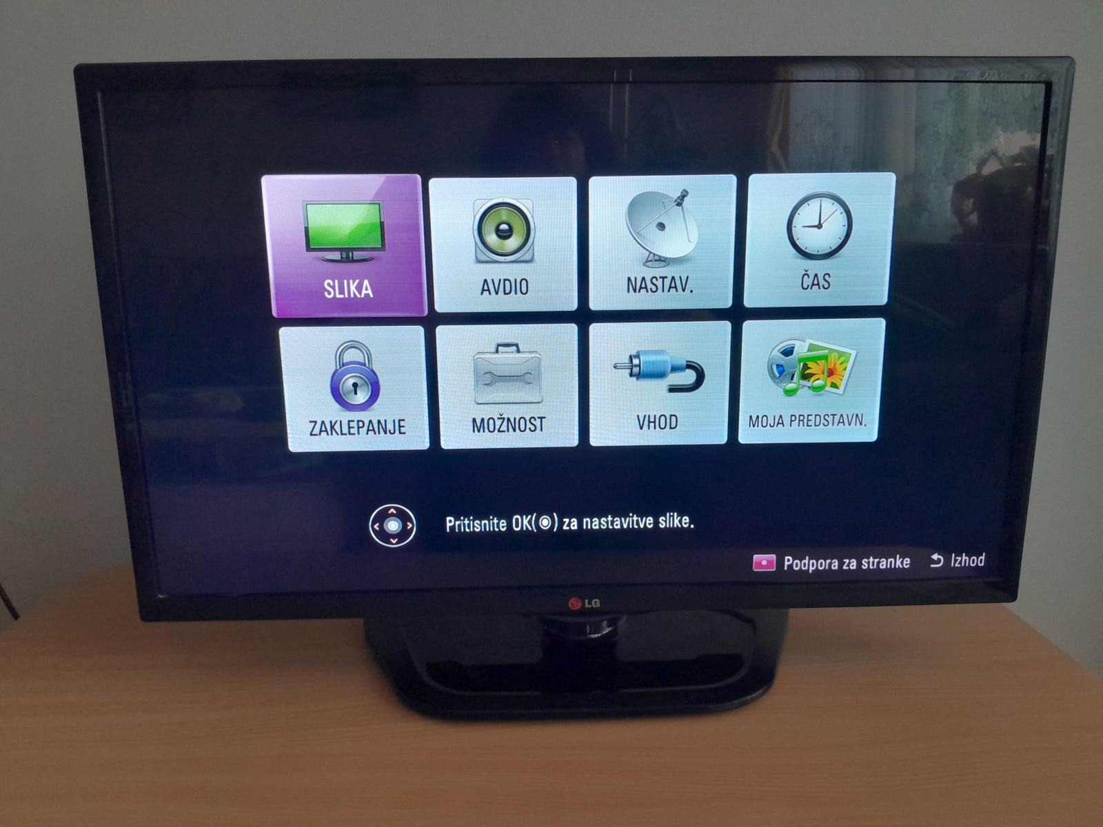 TV sprejemnik LCD LG 32