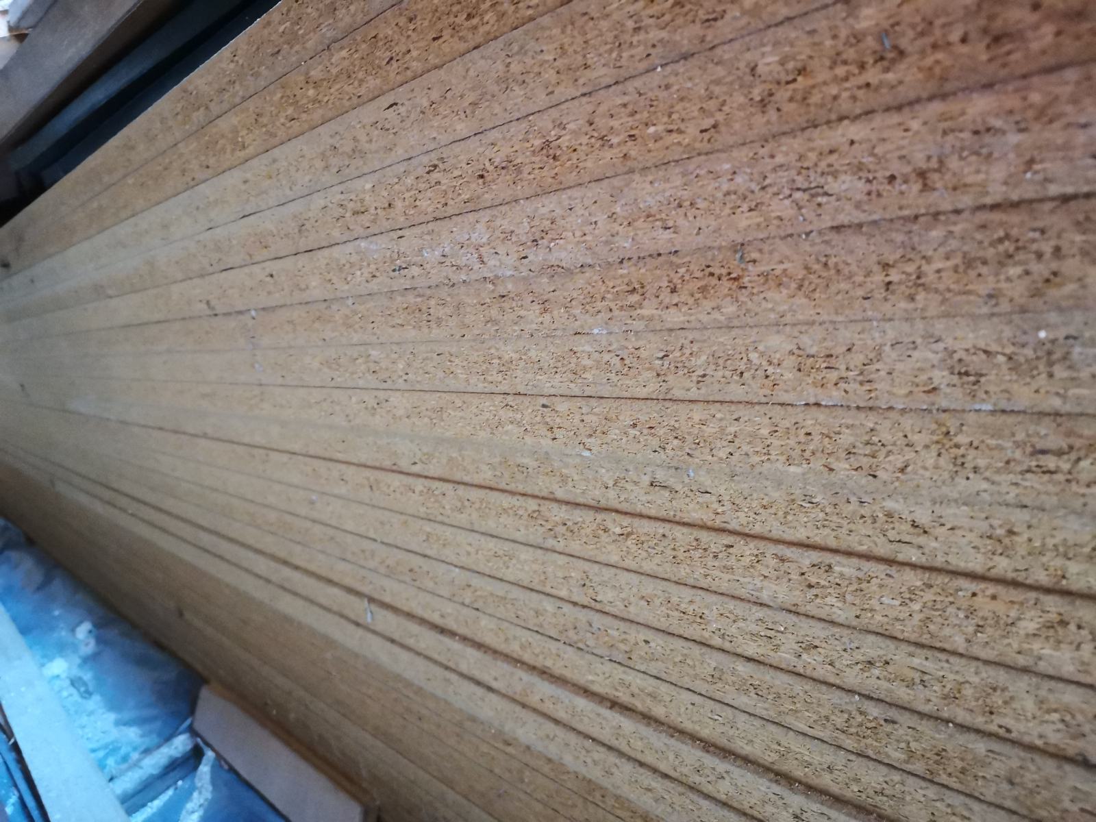 Surove iverne plošče 1 kvalitetnega razreda dimenzij 2800 x 670 x 22