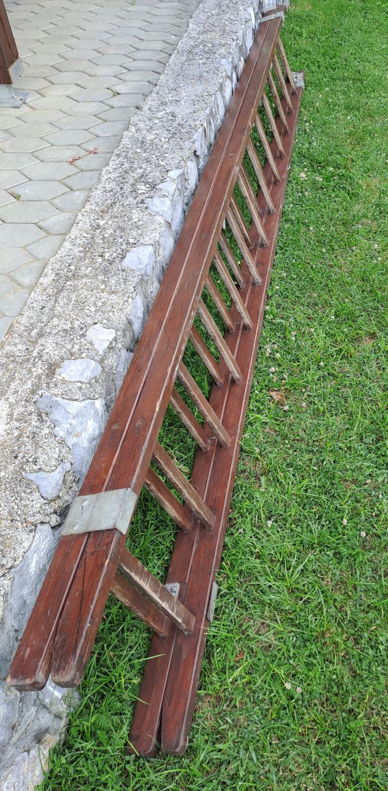 Masivne zložljive lesene lestve ELAN (730 cm)