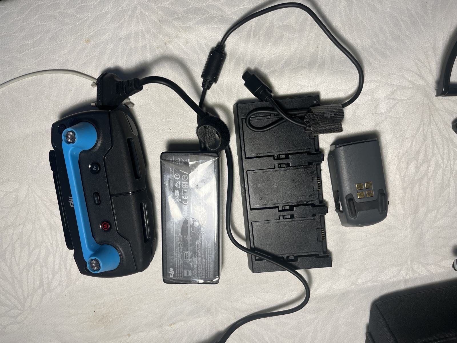 DJI Spark z opremo in torbico