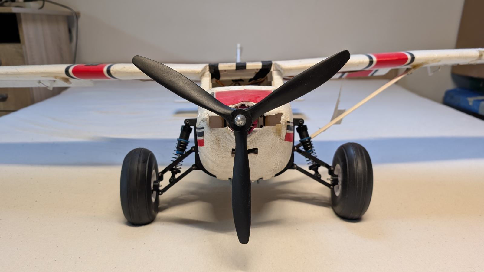 FMS Cessna 1400mm rc letalo