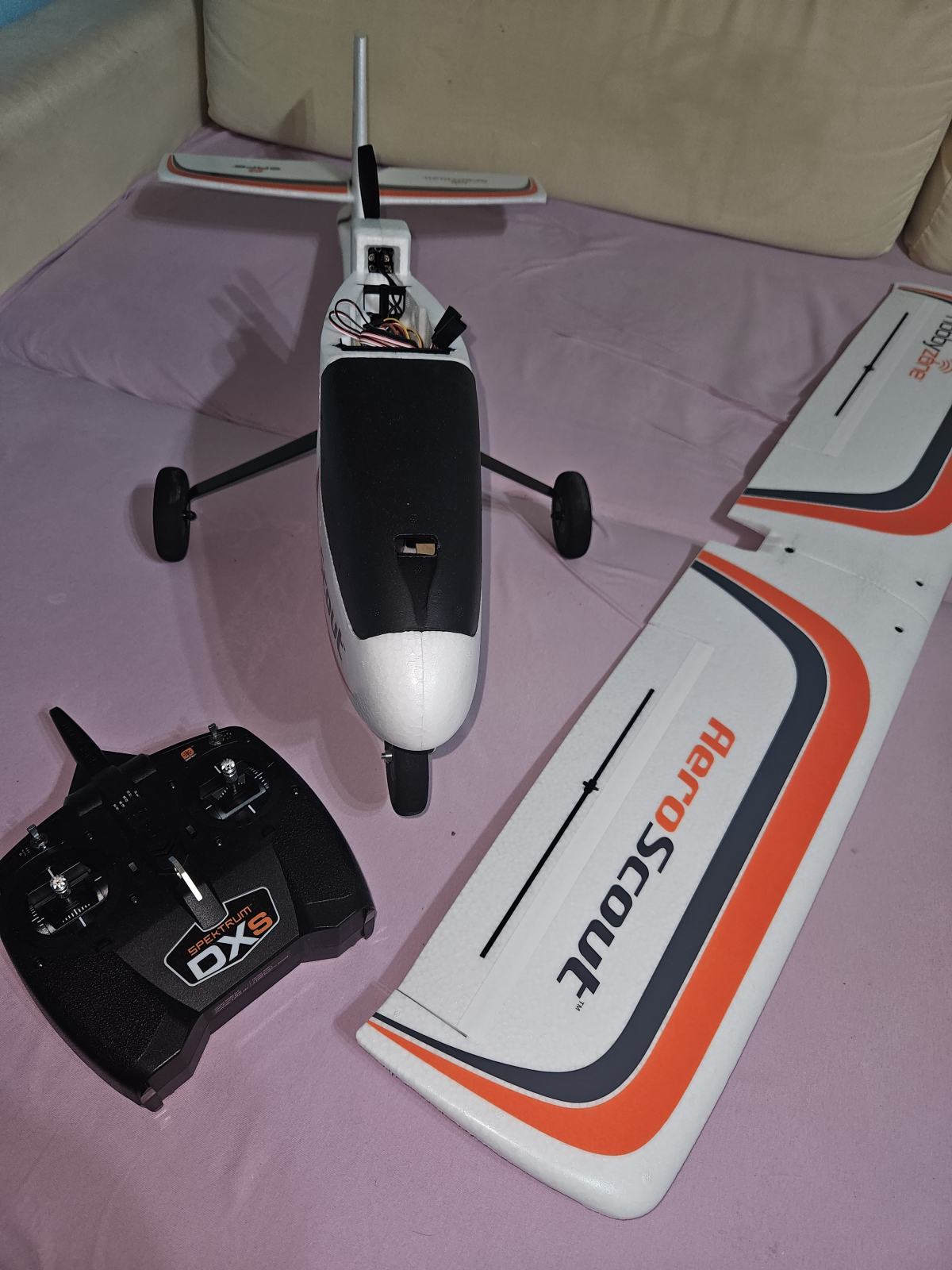 HORIZON HOBBY AEROSCOUT 1.1MM rc letalo