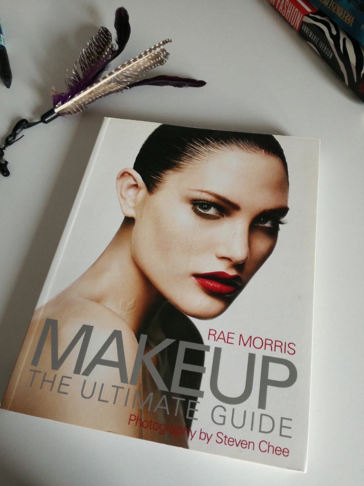 Odlicen Makeup vodic, Rae Morris