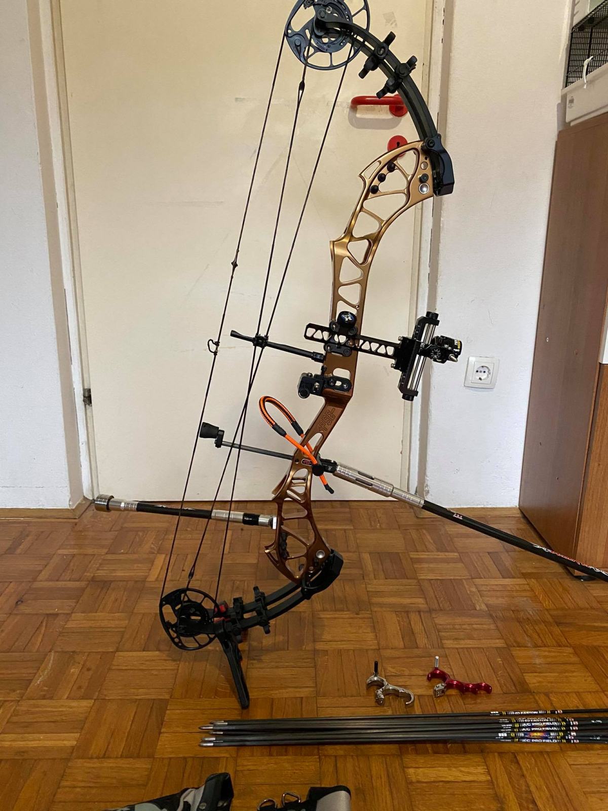 Compound Lok - PSE Shootdown 2018 (40# - 60#) z vso opremo