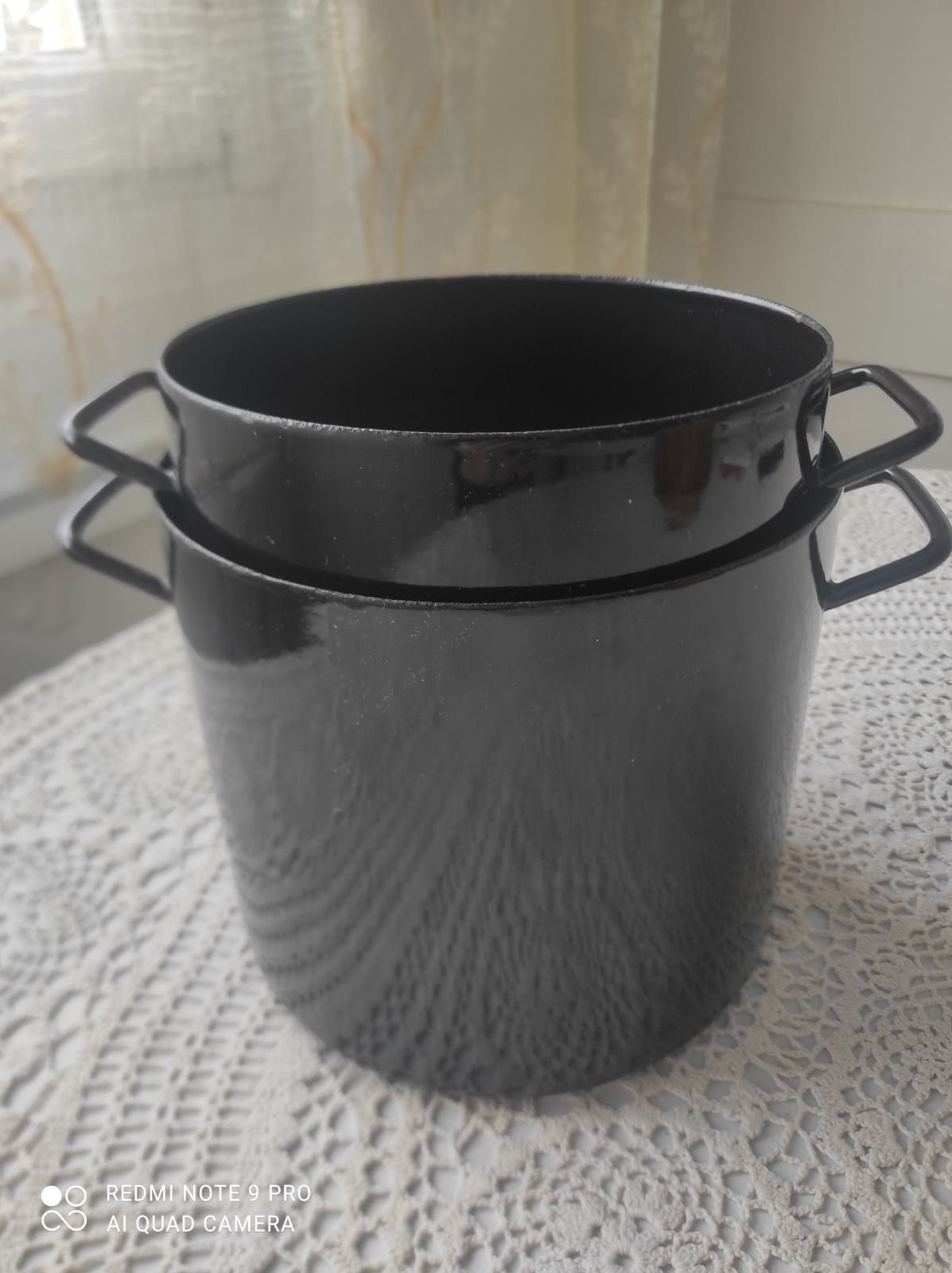 Litoželezni lonec Eterna special, premer 20 in 18 cm