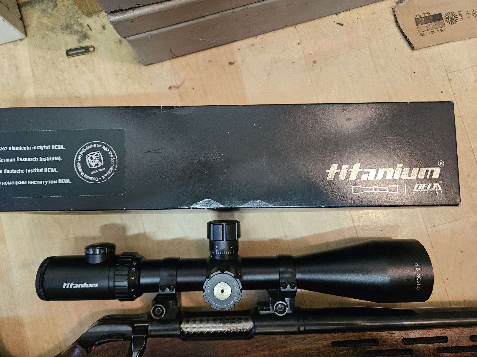 Delta Optic Titanium 4 - 30 x 50